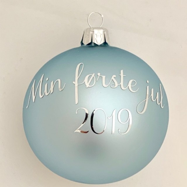 Julekule Min første jul med personlig navn og årstall lysblå | Pynt Til ...